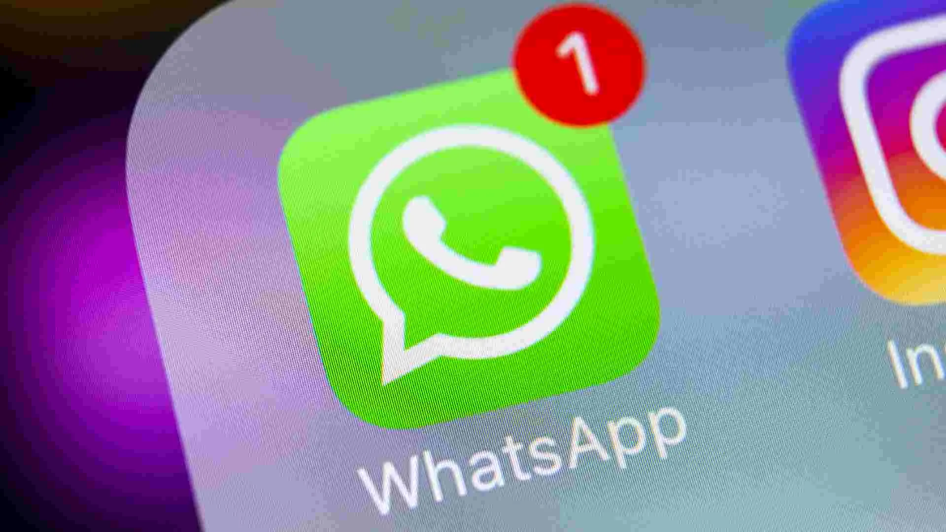 Cómo crear stickers de texto en WhatsApp