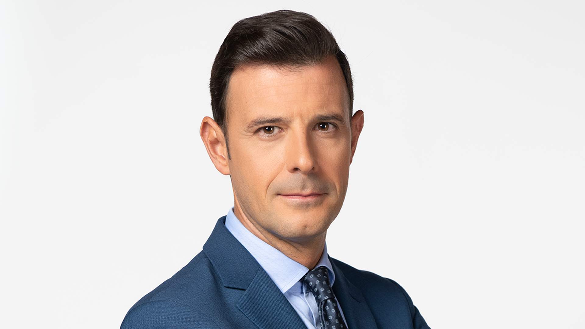 Entrevista a Pedro J. Rabadán, presentador del Telenoticias de Telemadrid