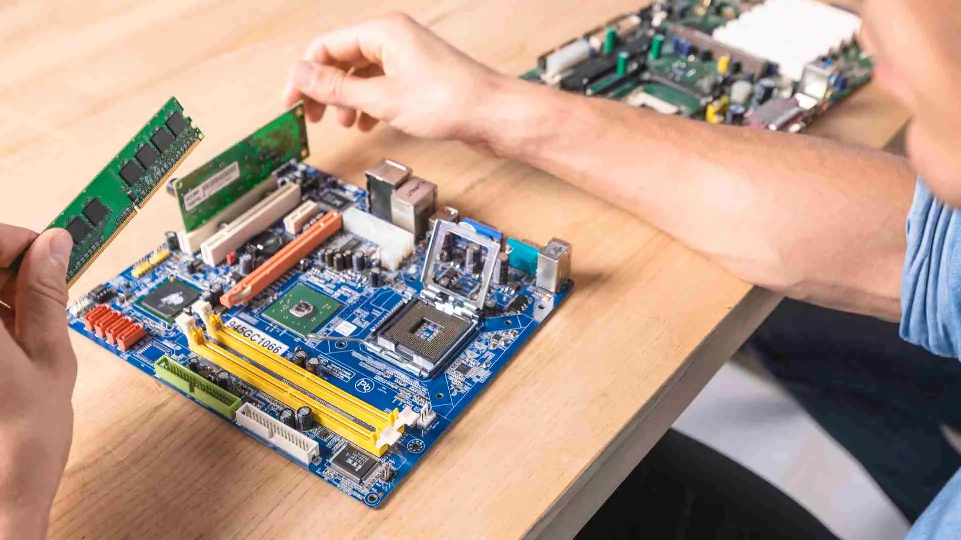 Comparativa entre kernel y firmware