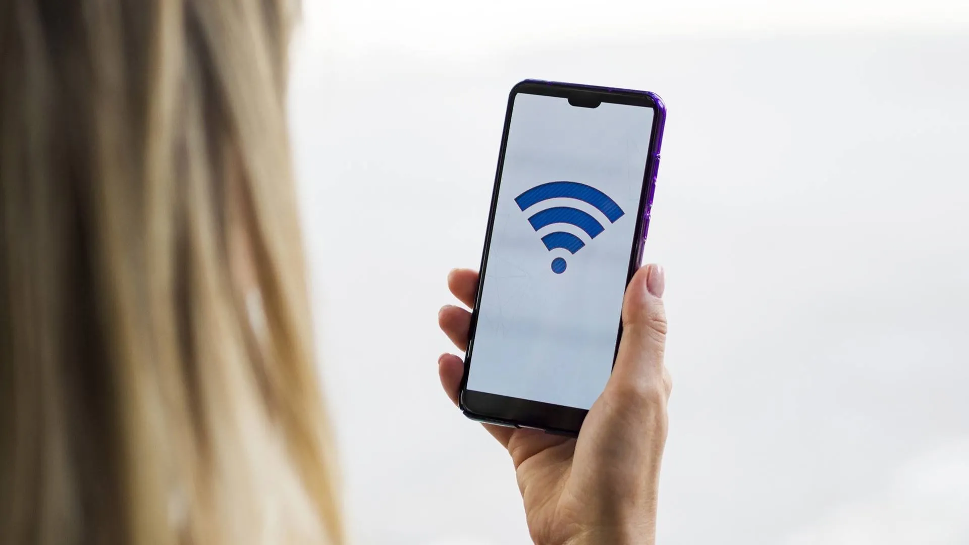 Por qué la red Wi-Fi se conecta y desconecta constantemente
