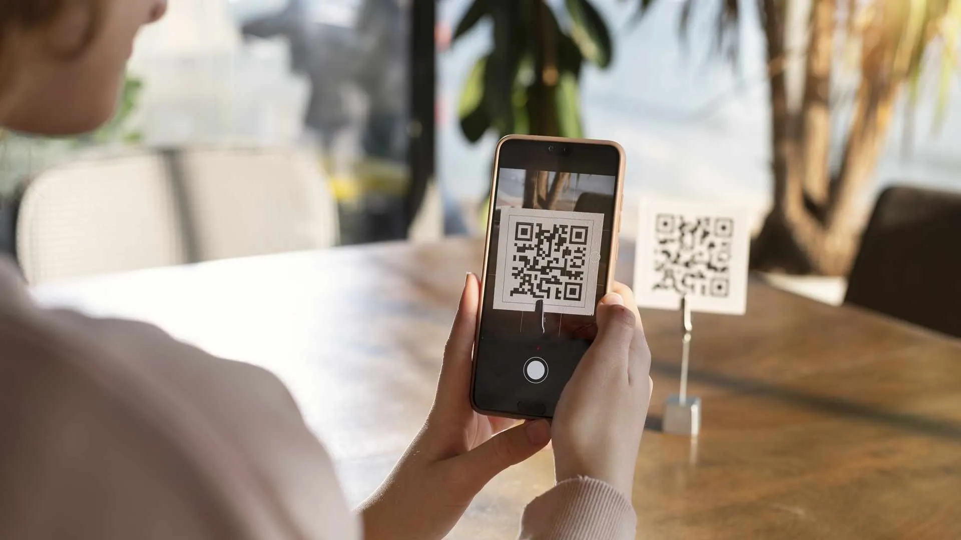 Cómo añadir contactos con el código QR de WhatsApp